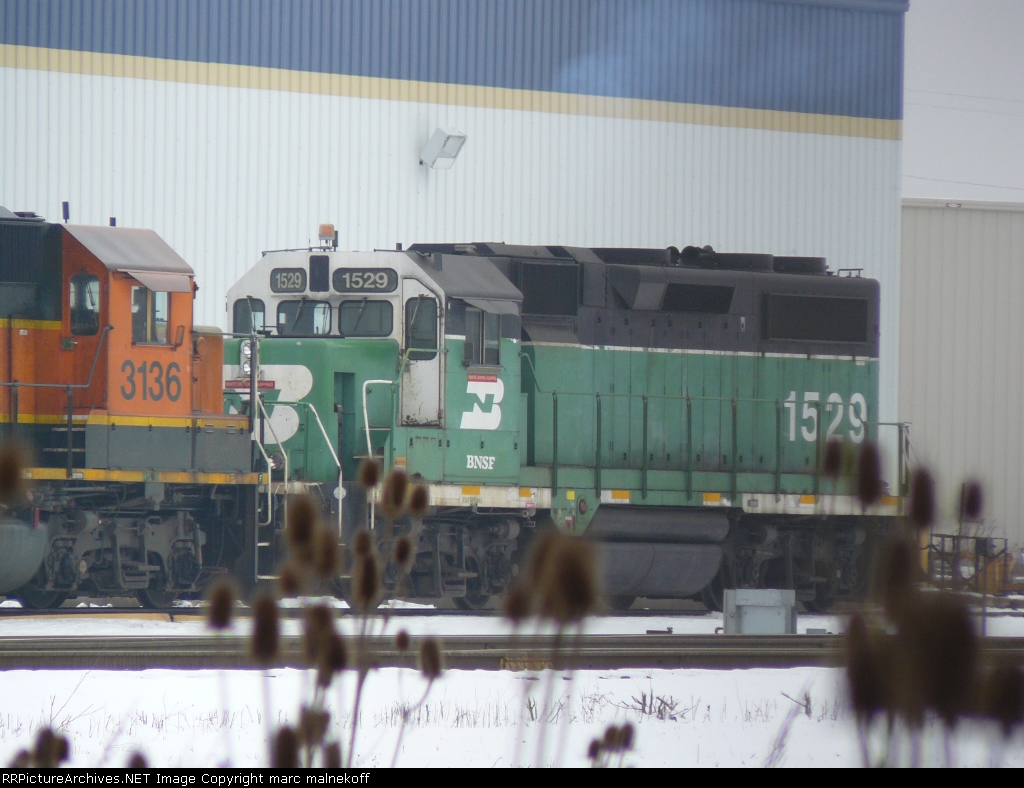 BNSF 1529